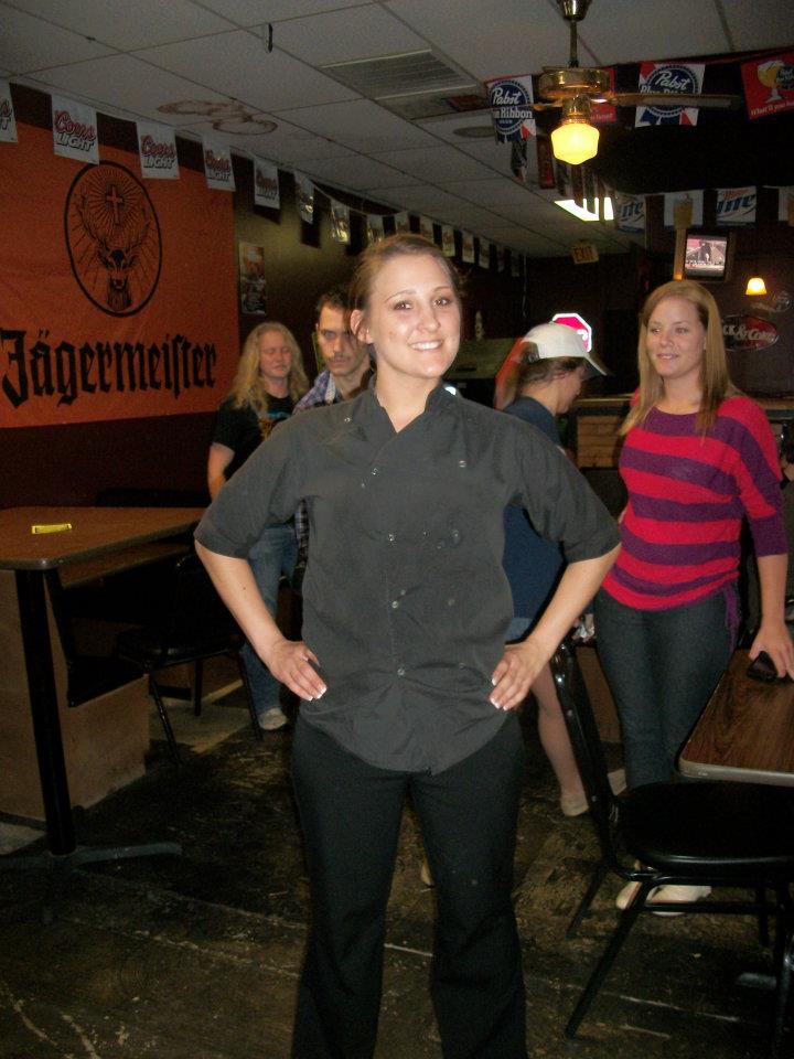 533124 – Bear's Den Pizza